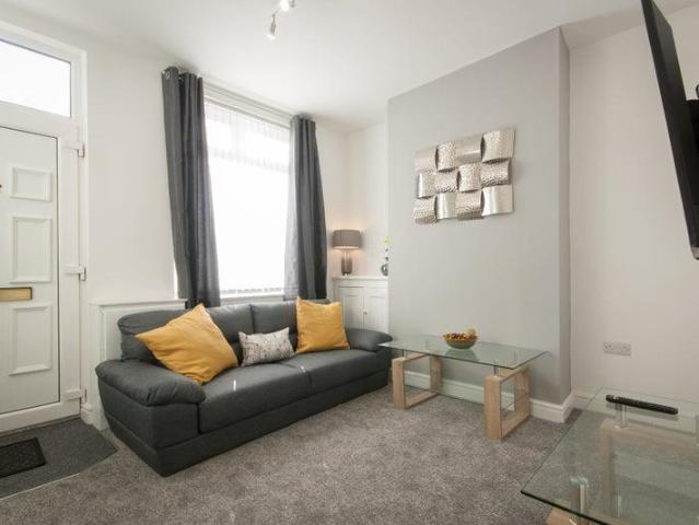 1 bedroom house of multiple occupation to rent