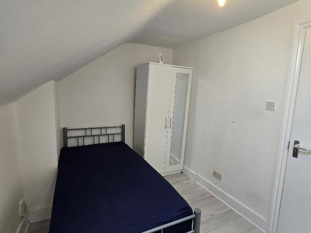 1 bedroom house of multiple occupation to rent