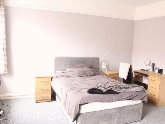1 bedroom house of multiple occupation to rent