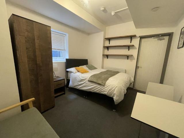 1 bedroom house of multiple occupation to rent
