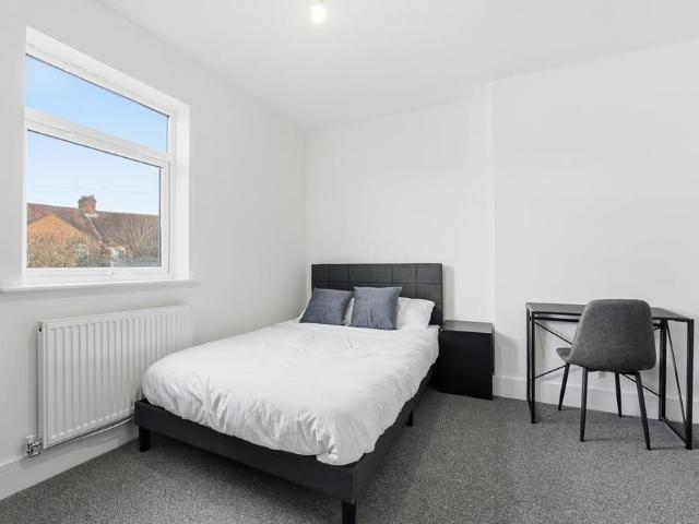 1 bedroom house of multiple occupation to rent