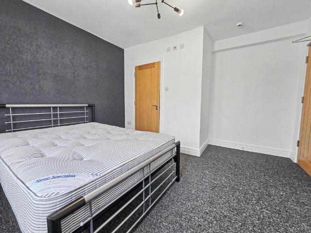 1 bedroom house of multiple occupation to rent