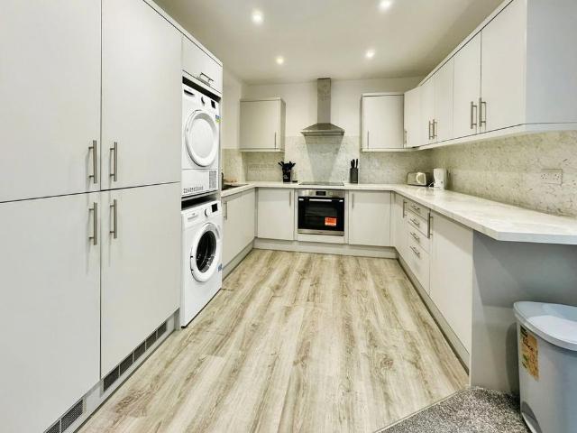 1 bedroom house of multiple occupation to rent