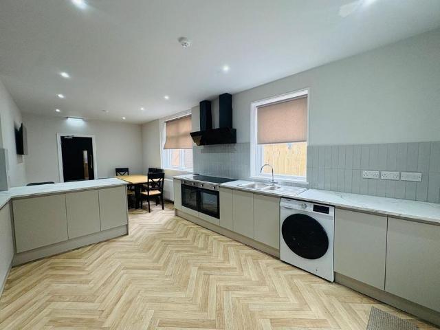 1 bedroom house of multiple occupation to rent