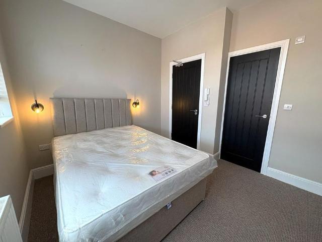 1 bedroom house of multiple occupation to rent