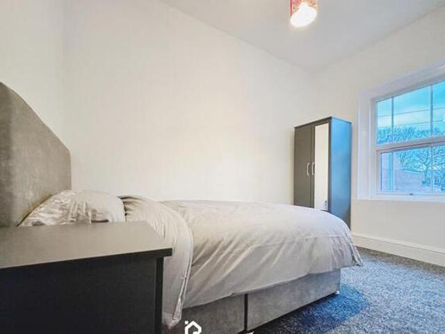 1 Bedroom House Of Multiple Occupation For Rent In 13 Wellington Road, Smethwick