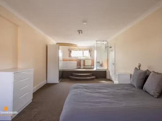 1 bedroom house of multiple occupation for rent in Tower Road.