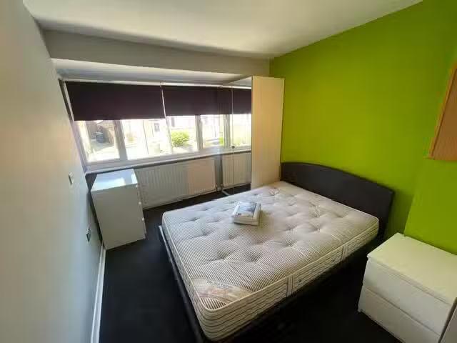 1 bedroom house of multiple occupation for rent in Upton Close.