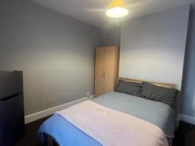1 bedroom house of multiple occupation for rent in Albert Road.