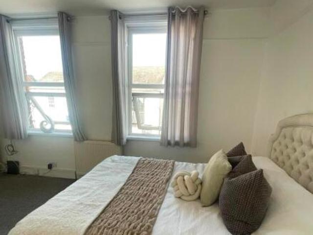 1 bedroom house of multiple occupation for rent in Alphington Road, Exeter, Devon, EX2
