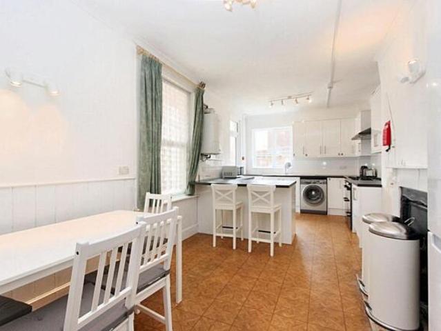1 bedroom house of multiple occupation for rent in Alphington Street, Exeter, EX2
