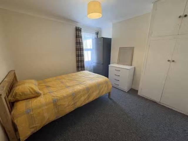 1 bedroom house of multiple occupation for rent in Bournemouth.