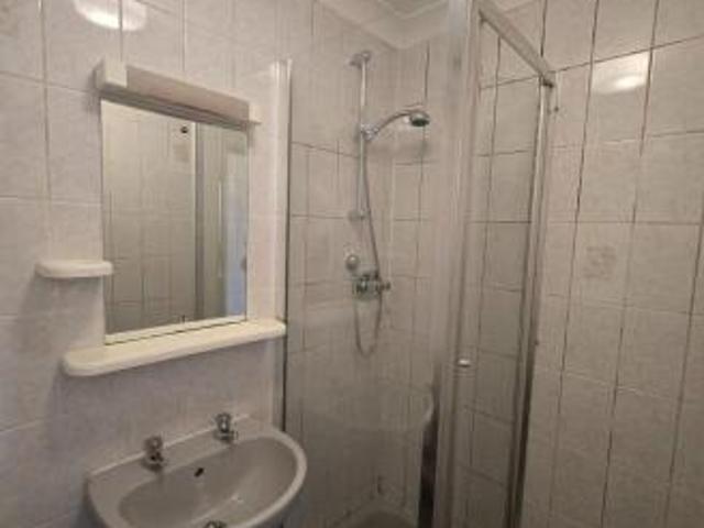 1 bedroom house of multiple occupation for rent in Citrine Suite Manor Road, Bournemouth, Dorset, BH1