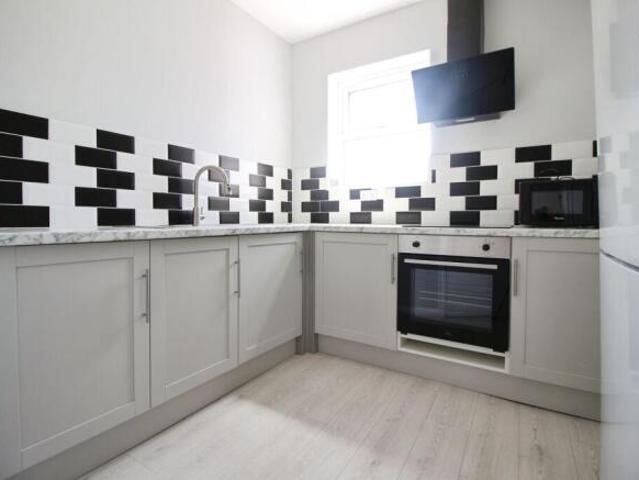 1 bedroom house of multiple occupation for rent in Commercial Road, Swindon, SN1