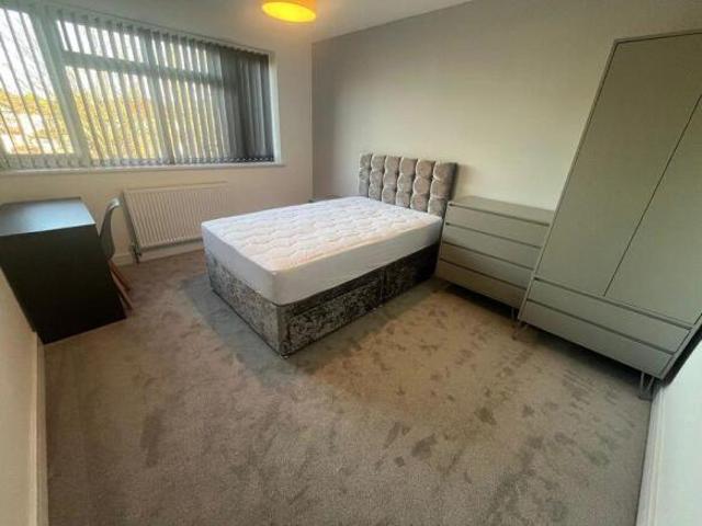 1 bedroom house of multiple occupation for rent in Cleeve Wood Road, Bristol, BS16