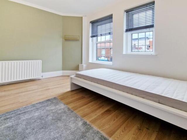 1 bedroom house of multiple occupation for rent in Kenton Road, Harrow, Greater London, HA3