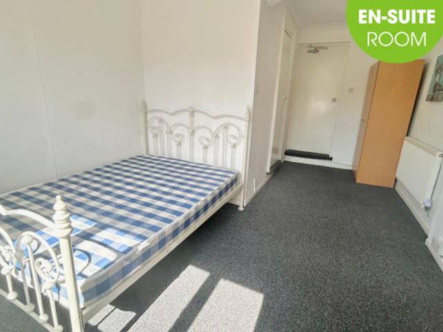 1 bedroom house of multiple occupation for rent in Newport Road, Cardiff, CF24