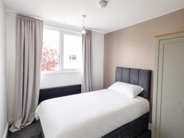 1 bedroom terraced house for rent in Red Hall Chase, Leeds, LS14 1NR, LS14