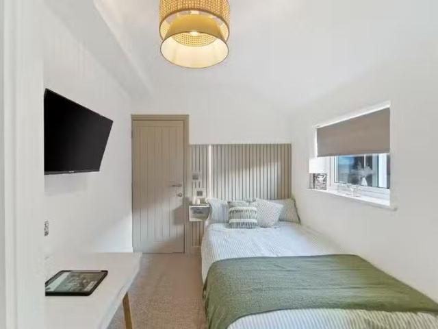 1 bedroom house of multiple occupation for rent in Room 3, Cob.