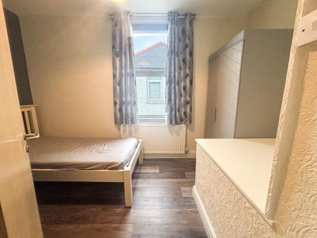 1 bedroom house of multiple occupation for rent in Room 6 Pantbach Road, Rhiwbina, CF14