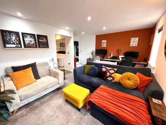 1 Bedroom House Northampton Northamptonshire 100614956