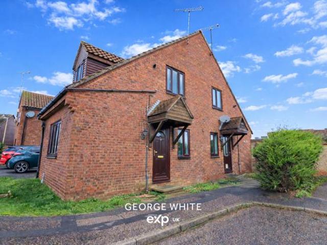 1 Bedroom House South Woodham Ferrers Essex LS101701706