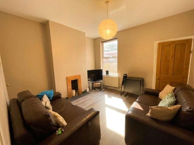 1 Bedroom House Selly Oak West Midlands 101441974