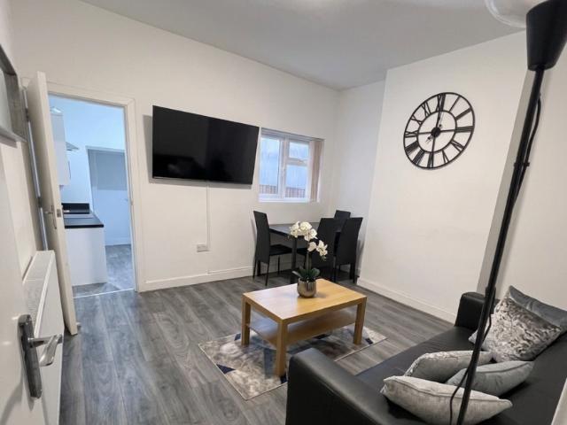 1 Bedroom House Selly Park West Midlands LS101726309