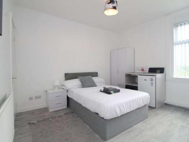 1 Bedroom House Share