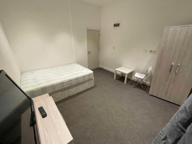 1 Bedroom House Share