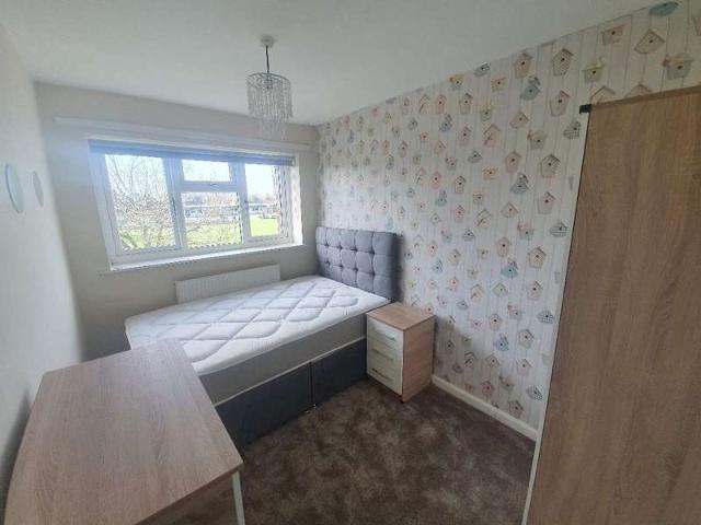 1 Bedroom House Share