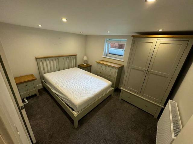 1 Bedroom House Share