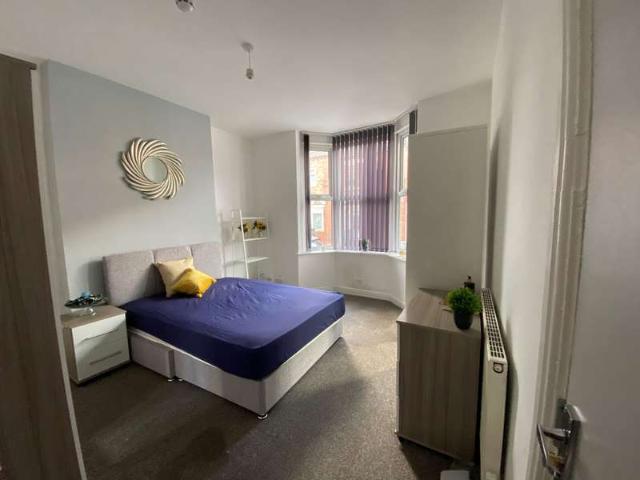 1 Bedroom House Share