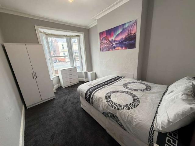 1 Bedroom House Share