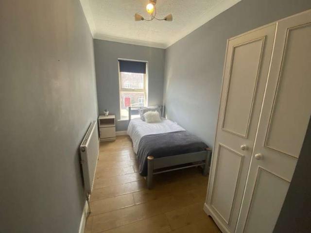 1 Bedroom House Share