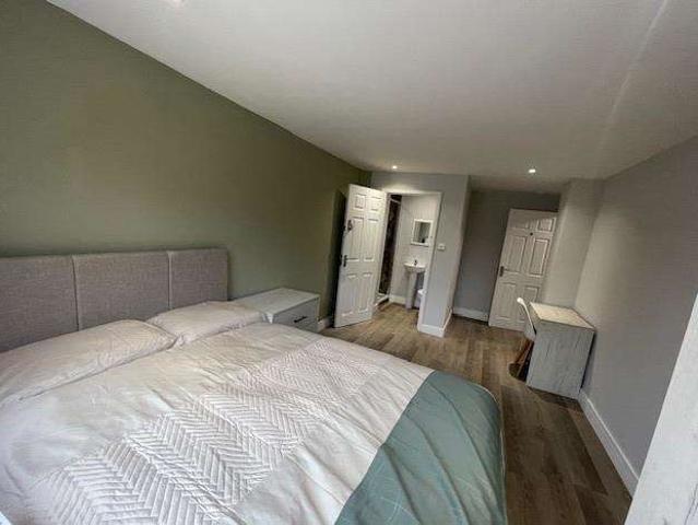 1 Bedroom House Share