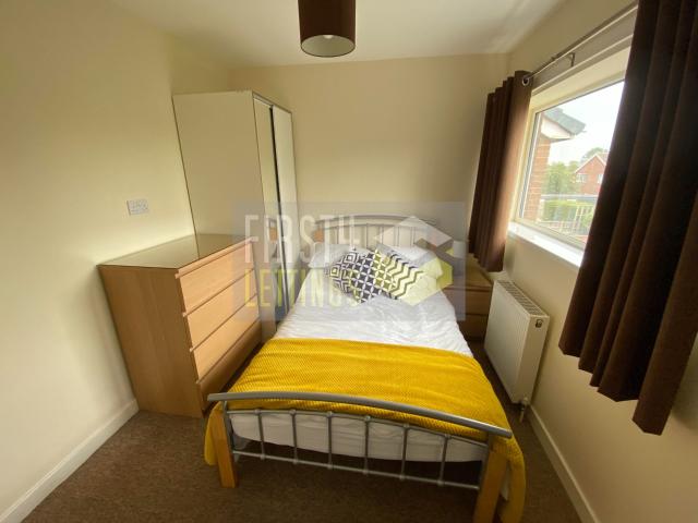 1 Bedroom House Share