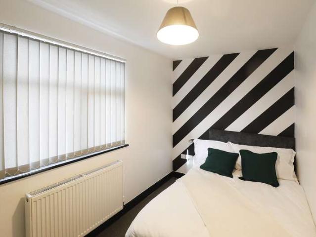 1 Bedroom House Share