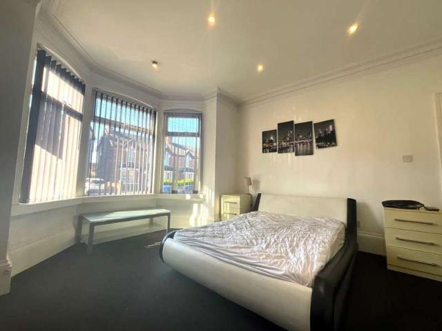 1 Bedroom House Share