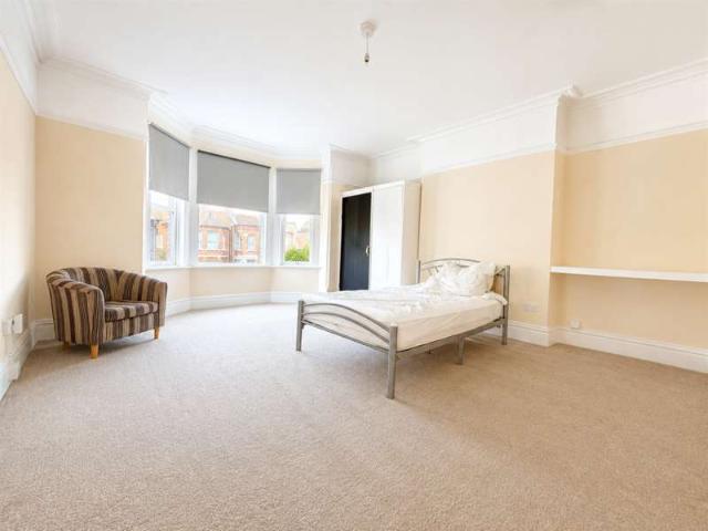 1 Bedroom House Share