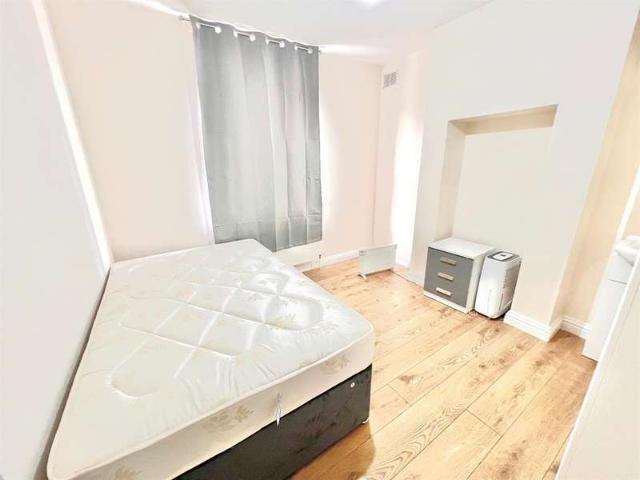 1 Bedroom House Share