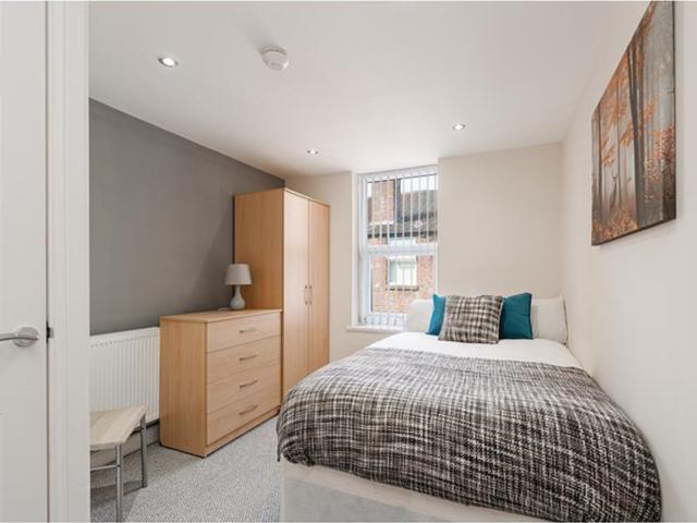 1 Bedroom House Share
