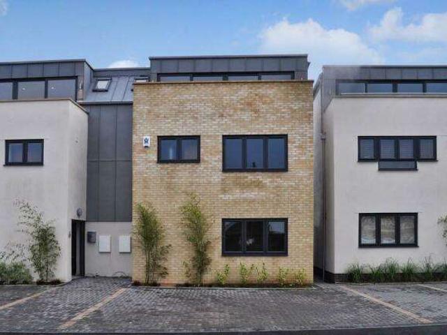 1 Bedroom House Share