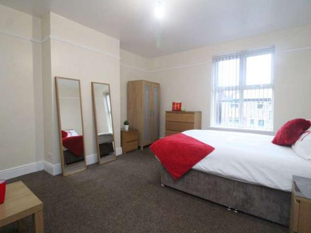 1 Bedroom House Share