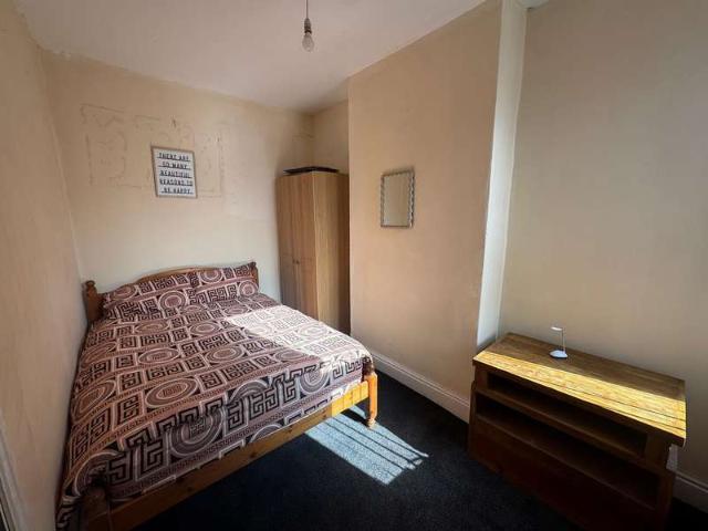 1 Bedroom House Share
