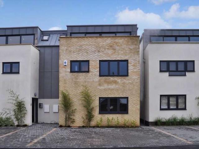 1 Bedroom House Share