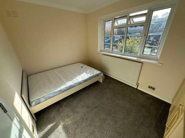 1 Bedroom House Share