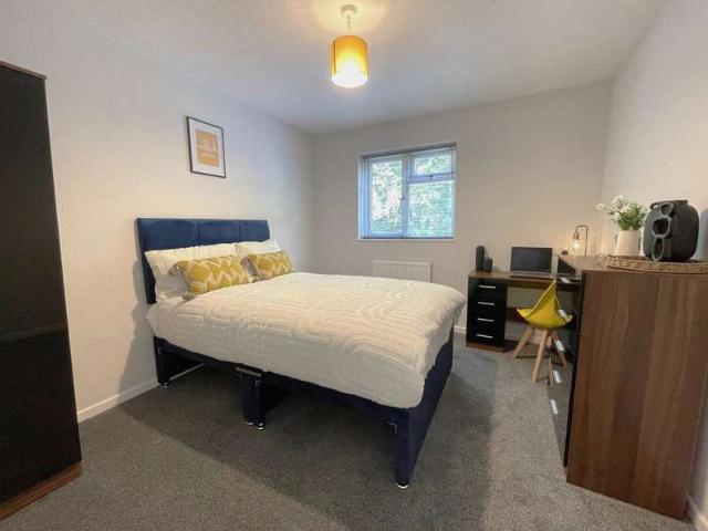 1 Bedroom House Share