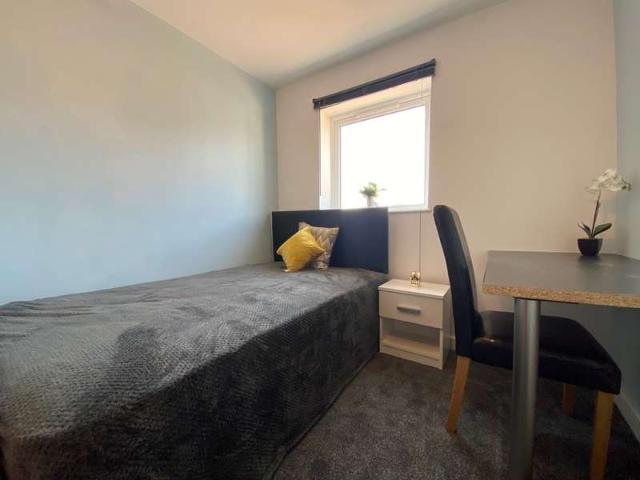 1 Bedroom House Share