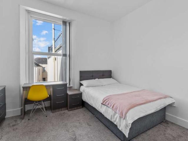 1 Bedroom House Share